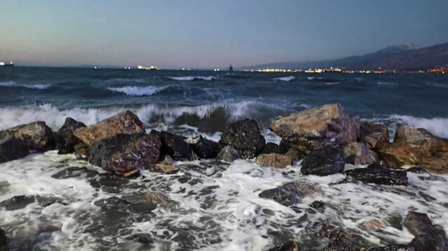 İskenderun'da deniz seviyesi yükseldi | Hatay Haberleri İskenderun'da deniz seviyesi yükseldi | Hatay Haberleri