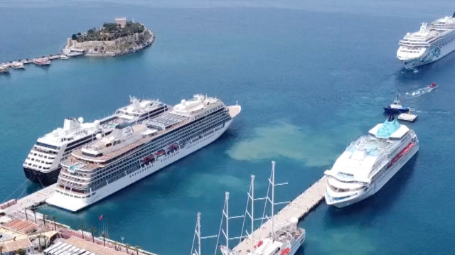 Thousands Of Tourists Flock To S Türkiye Via Giant Cruisers Local News