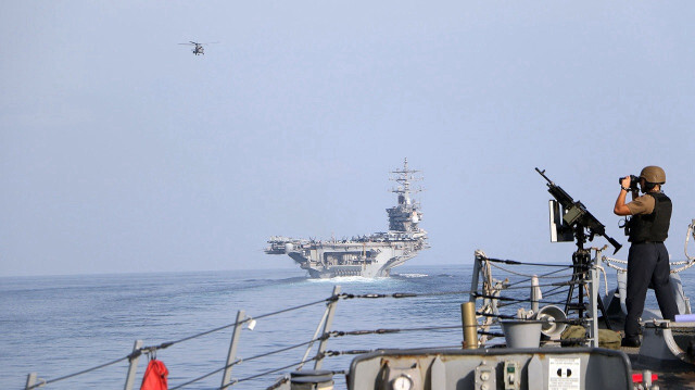 Хуситы атаковали американский военный корабль в Красном море Новости