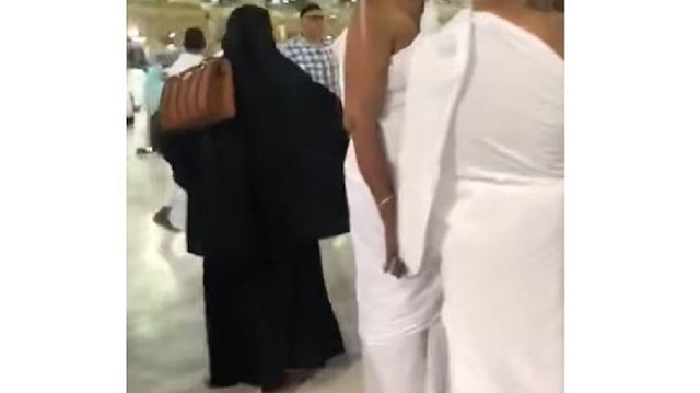 جدل حول سيدة ترتدي ملابس إحرام الرجال بمكة فيديو